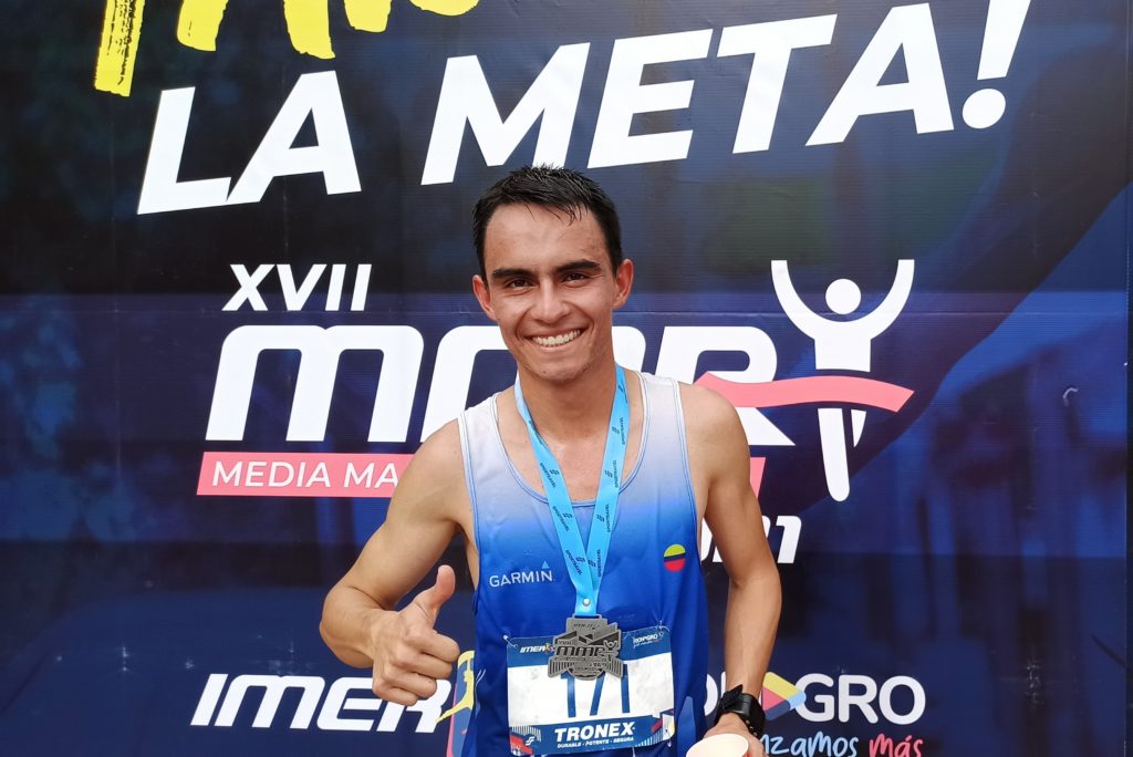 ¡Rodrigo Jaramillo, ganador de la Media Maratón de Rionegro! | MiOriente